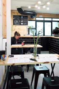 Paperboy. Los hot dogs con toque venezolano de Azca.