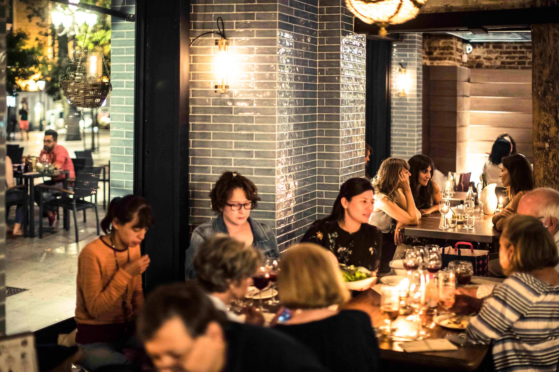 Los restaurantes infalibles para cenas de amigos en Madrid.