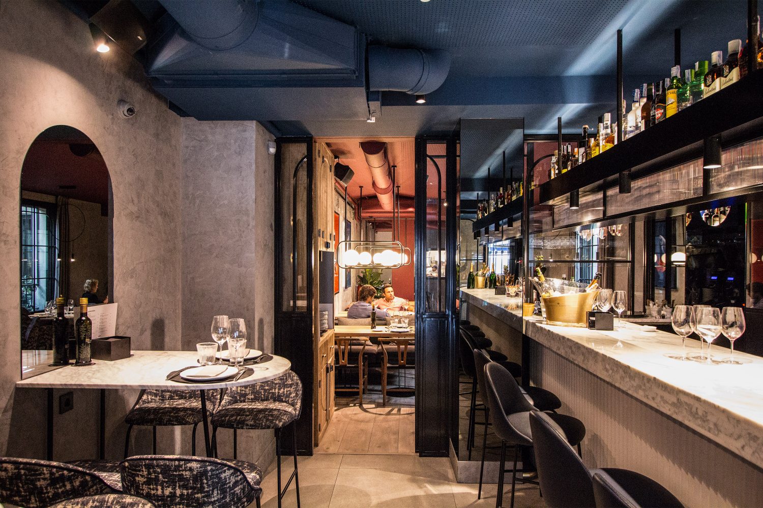 Roostiq. Mucho más que la meca de los torreznos con champán.